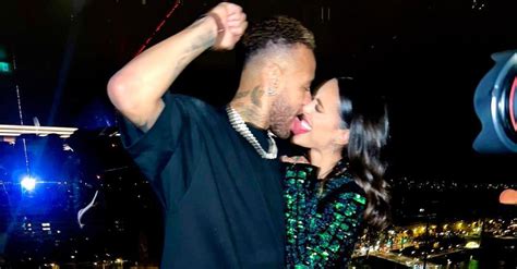 Neymar Accordo Con La Fidanzata Sul Tradimento Radio Deejay