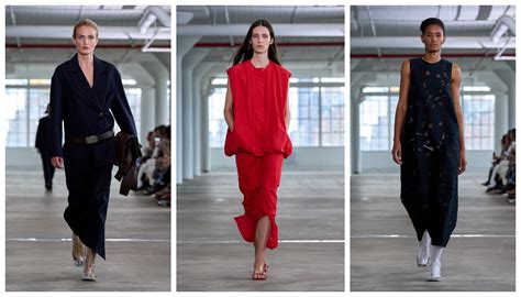 Naked Shoes Czyli Przezroczyste Buty Latem B Dziemy Nosi Z Najbardziej Zmys Owymi Trendami