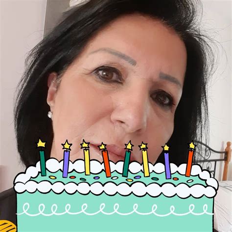 איבט ריינס חן לי חיה שואלת למי היא אמורה לפנות לקבלת עזרה Facebook