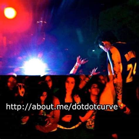 Single Releases Dot Dot Curve