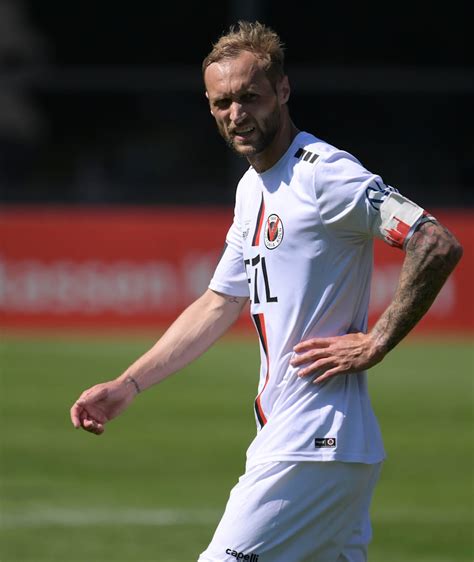 Fußball Ex Kölner Marcel Risse Ist Jetzt Kicker Bei American Football