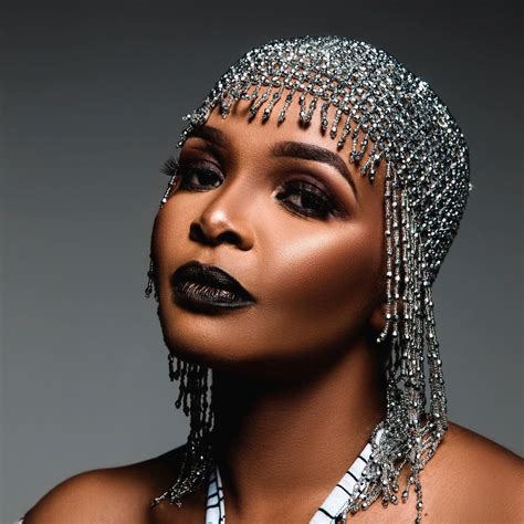 Simphiwe Dana Wants Out Of Her Contract With Universal Music Mgosi