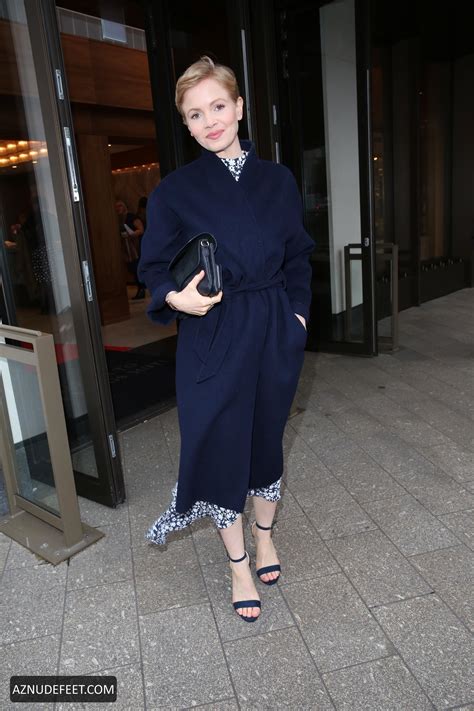 Kate Phillips Feet Aznudefeet