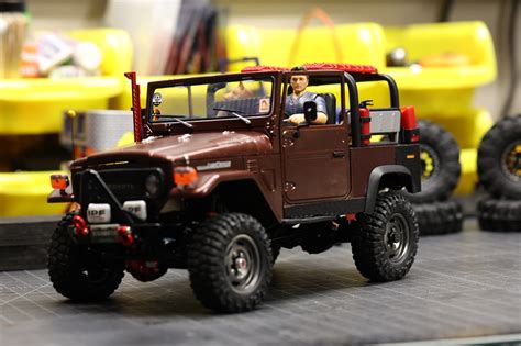 Builder S Notes Scx24 Rc4wd Kitbash With The Hardbody Crawler Co Fj40