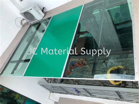 Aluminium Composite Panel Installed With Polycarbonate Sheets 5mm