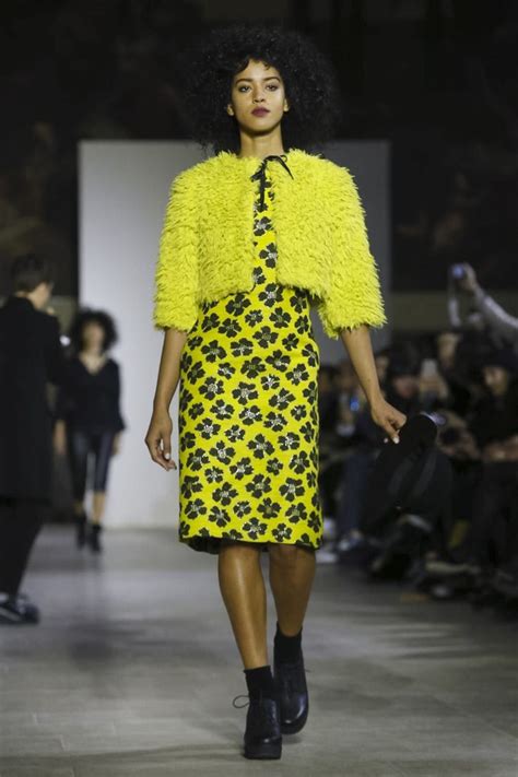 Agnès B Ready To Wear Fall Winter 2017 Paris Nowfashion Ready To Wear Fashion How To Wear