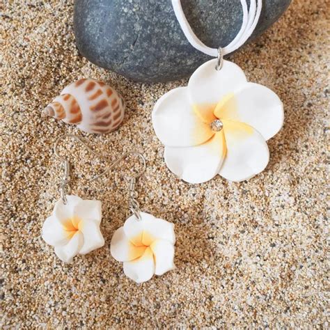 Hawaiian Jewelry 🌺 Island Inspired Necklaces Bracelets And Earrings