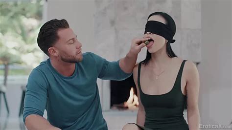 Alluring Young Girlfriend Gives Am Erotic Massage To Her Blind Folded