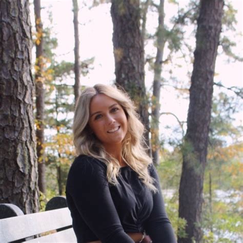 Mackenzie Reilly Waitress Cousins Restaurant Linkedin