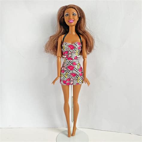 Barbie Fashionistas Nikki Doll In Original Dress Saran Hair Genuine