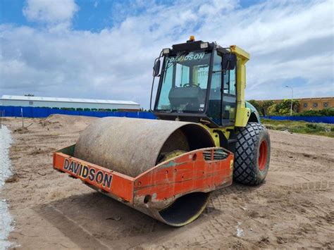 Roller Smooth Drum 10 Ton Heavy Plant Hire Equipment