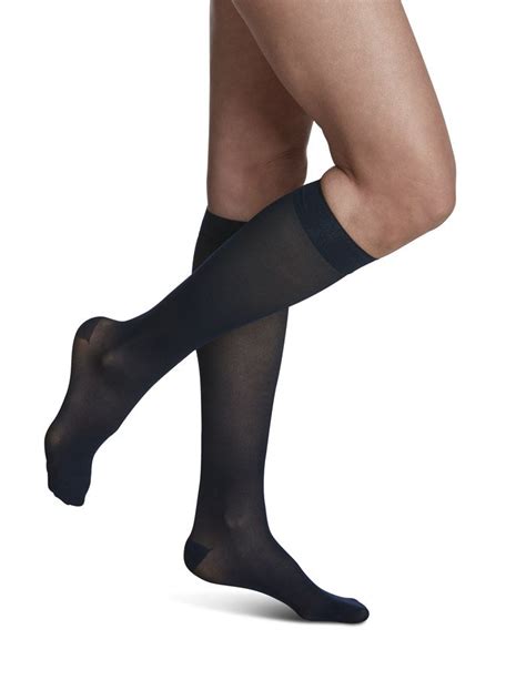 Sigvaris Womens Sheer Knee High 15 20mmhg