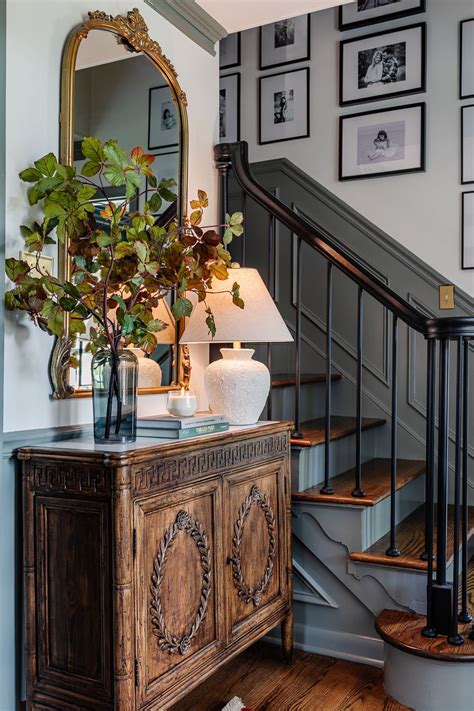 Small Foyer Decorating Ideas