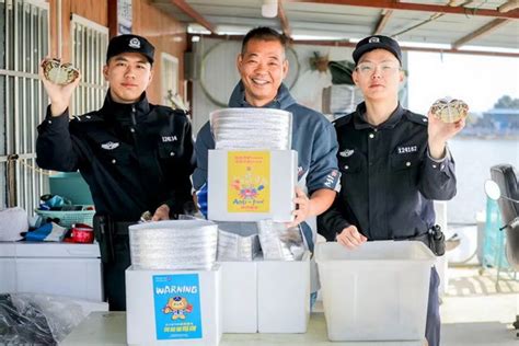 兴化公安织密“三张网”保障蟹农丰产丰收