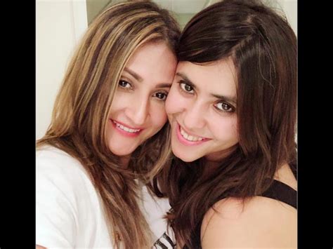 Hina Khan Is The New Komolika Ekta Kapoor Said Urvashi Dholakia Was