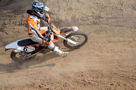Why Your Dirt Bike Bogs: 4 Common Causes | Partzilla.com