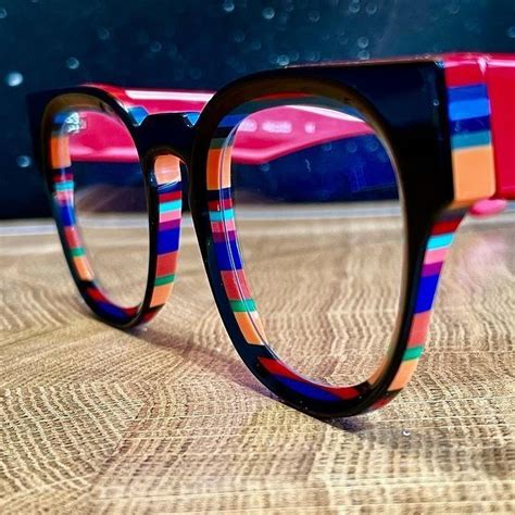 Artsy Glasses In 2023 Teacher Style Teacher Outfit Artsy