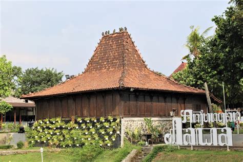 Monument Taman Mini Indonesia Indah Anjungan Jawa Tengah Editorial Photography Image Of Temple