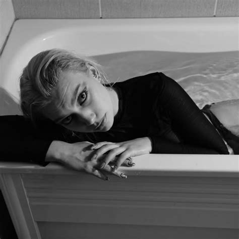 Zlata Zlatavi On Threads