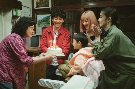 Day Off Movie Review 1980s Sex Symbol Lu Hsiao Fen Shines As An Ageing