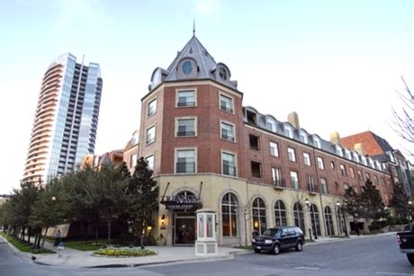 Trianon By Windsor 2820 Mckinnon St Dallas Tx 75201 Redfin