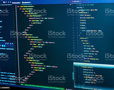 Foto De Código De Folha De Estilos Css Divisão De Html E Css No Editor Desenvolvimento Web Ou