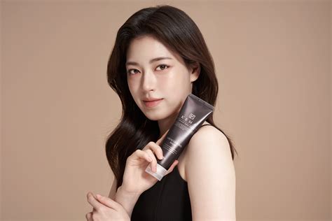 Kema（ケマ）公式｜リポソーム技術採用のプロ仕様ヘアケア。湿熱発想×秩序ある処方設計で、まとまり・ツヤ感のある髪印象へ。 Kema Shop