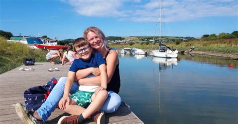 Devon Mum Faces Homelessness With Her Six Year Old Son Devon Live