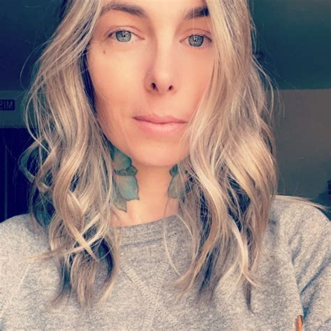 Luto Comunidade Da Modificação Corporal Se Despede De Rachel Larratt