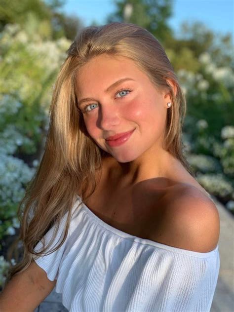 Just Your Innocent Girl Next Door😊 Do You Like My Bikini R