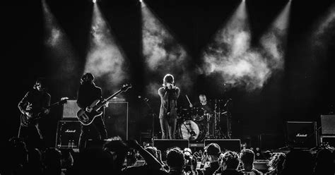 Mengenal Band Voice Of Baceprot Hijabers Dengan Musik 45 Off