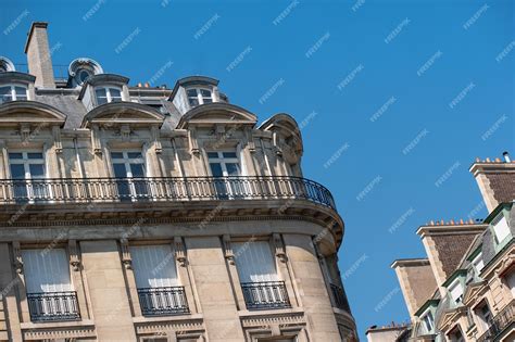 París Hermosos Edificios Haussmann En Una Zona Chic De La Capital