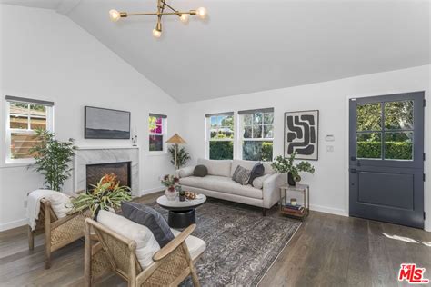 4836 Placidia Ave North Hollywood Ca 91601 Redfin