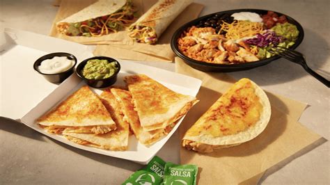 Taco Bells Brand New Cantina Chicken Menu Is Finally Here