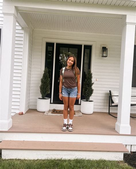 Back To School Outfits 2025 For Fyb Week Highschool Seniors Middle