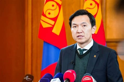 Шуурхай штабын хуралдаанд Ерөнхий сайдаас өгсөн үүрэг даалгаврыг Засгийн газарт танилцуулан