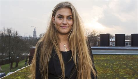 Årgang 0 Mathilde Beuschau Skifter Navn