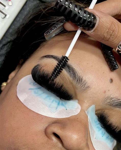 Pin By On Lashes Lashes Beauty Pretty Lashes Luscious Lashes