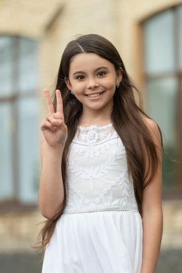 Cool Pretty Teen Girl Adorable Girl Fashion Model Portrait Of Teenager Girl Outdoor Premium Photo