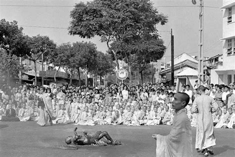 Diễn Tiến Cuộc Tự Thiêu Của Hòa Thượng Thích Quảng Đức Ngày 11 6 1963