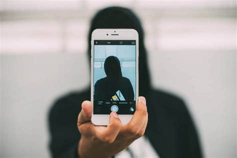 How To Hack Someone S Phone Camera Remotely 2021
