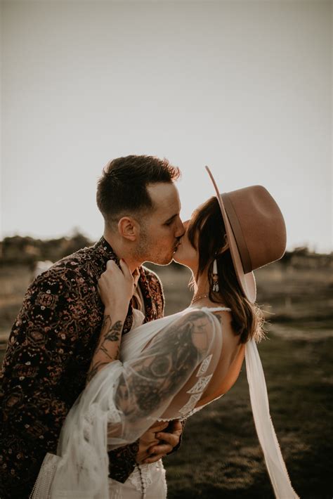 Grayson Highlands Intimate Elopement By Hailey Pierce › Beloved Stories