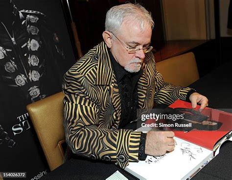 32 Michael Bush The King Of Style Dressing Michael Jackson Book