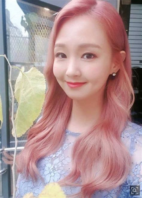 오정연 핑크색 염색도 찰떡 여신美 그래 웃자