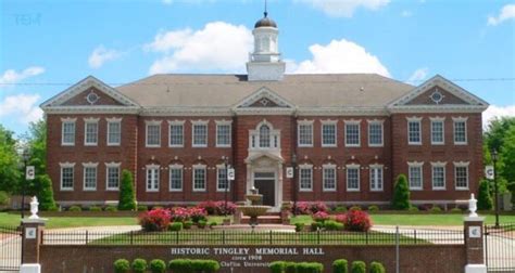 Dwaun Warmack Inspiring Leadership At Claflin