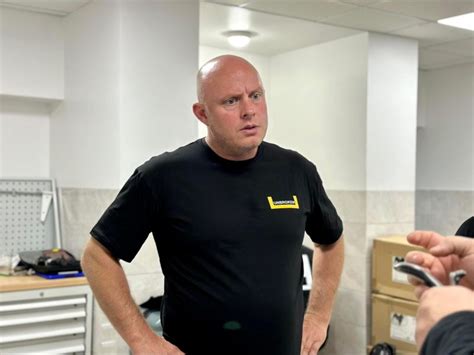 Unbroken Ukraine On Linkedin Michael Fillauer The Owner Of An American Prosthetics Company