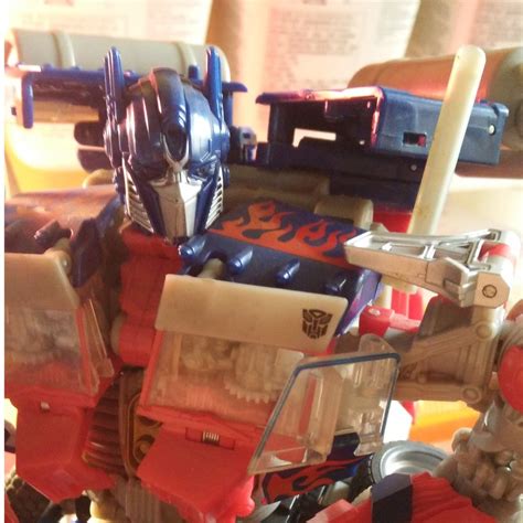 Hasbro Transformers Leader Class Optimus Prime Used Item Free