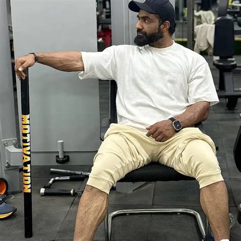 Nitesh Soni Bio Age Height Wife Net Worth Satu Gym Address