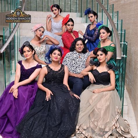 Lifestyle Lifestyle Magazine With Cover Girl For Queens In Style