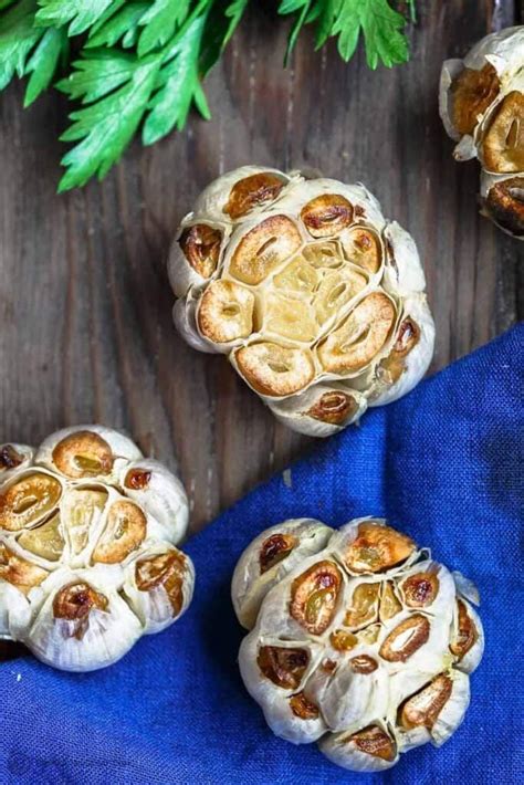 Fresh Roasted Garlic Heads Mediterranean Dishes Roasted Garlic Roasted Garlic Recipe